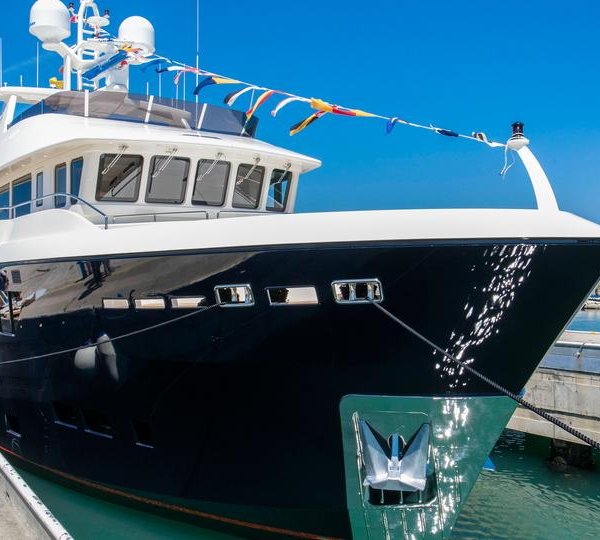 Yacht Explorer Babbo, Cantiere Delle Marche | CHARTERWORLD Luxury Superyacht Charters